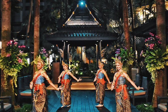 Shangri-La Hotel's Salathip Thai Restaurant Experience - Authenticity and Value — Is It Worth It?