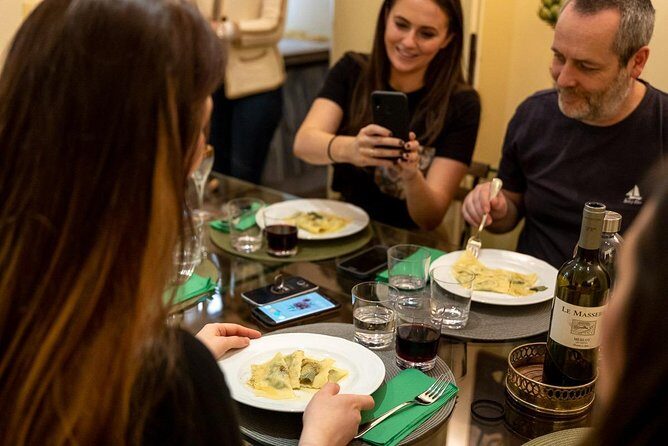 Share your Pasta Love: Small group Pasta and Tiramisu class in Ragusa - Key Points