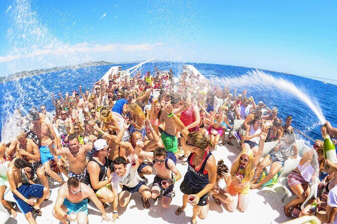 Shared 8 Hours Party boat Saona and Natural Pool from Bayahibe - Who Is This Tour Best For?