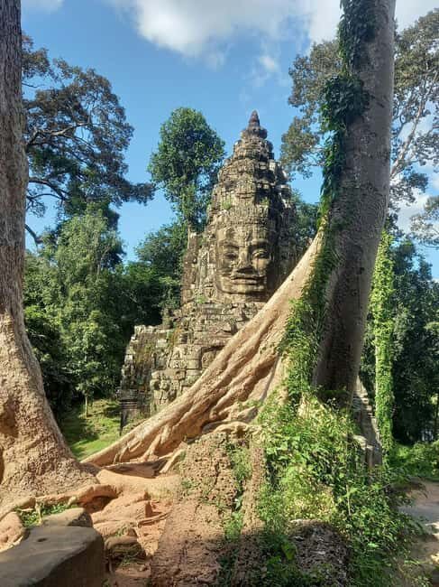 Shared day tour with Spanish-speaking guide at Angkor Temple. - Discover the Wonders of Angkor with a Shared Guided Tour