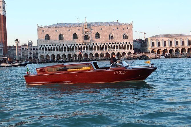 Shared Departure Transfer: Venice Hotels to Venice Train or Bus Station - Introduction