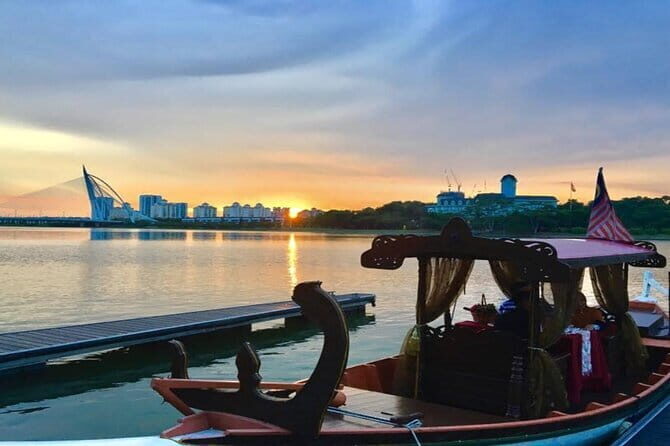 Shared Putrajaya Tour with Traditional Boat Cruise & Pink Mosque - A Detailed Look at the Itinerary and What You Can Expect