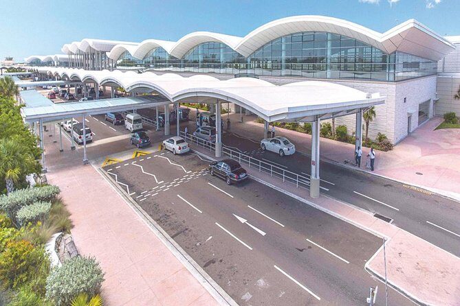 Shared Shuttle Round-Trip Airport Transportation - An Inside Look at the Nassau Airport Shuttle Experience