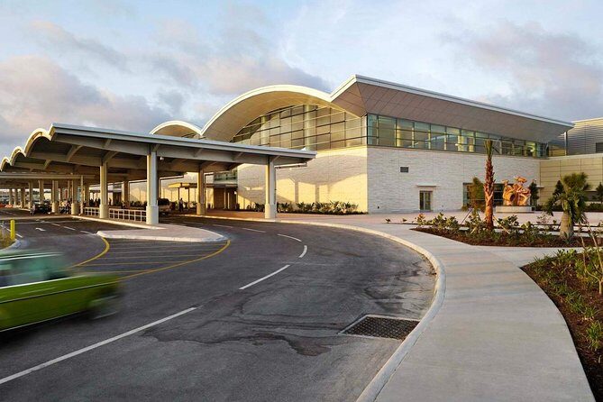 Shared Shuttle Round-Trip Airport Transportation - Who Should Consider This Shuttle?