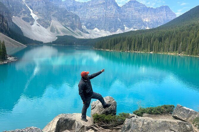 Shared Tour from Calgary to Moraine, Lake Louise and Emerald Lake - An In-Depth Look at the Tour Experience