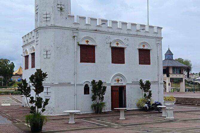 Shared Walking Tour in Kuchings Carpenter Street - A Detailed Look at the Tour