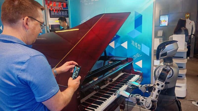 Shenzhen: Hands-On Robotics Experience - Robot Dogs & AI Art - Authenticity and Genuine Interaction