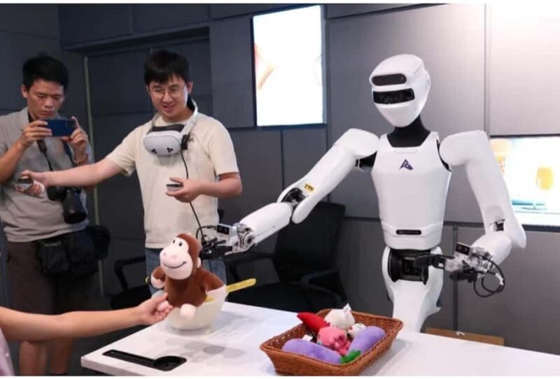 Shenzhen: High-Tech Tour at 6S Store & Electronic Market - Exploring Shenzhen’s Tech Landscape: An Authentic Look