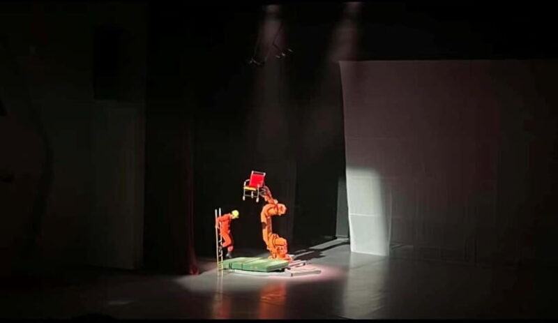 Shenzhen: Holographic Projection Show - The Duration, Group Size, and Practicalities