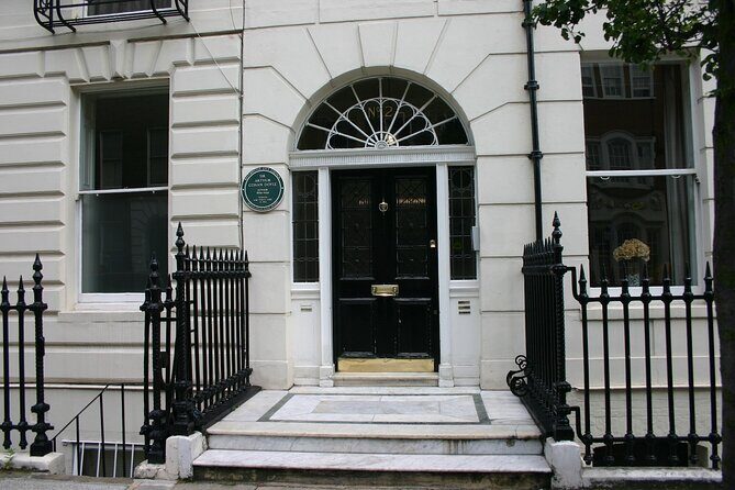 Sherlock Holmes BBC Series and Traditional Locations - A Very Small Group Tour - FAQ