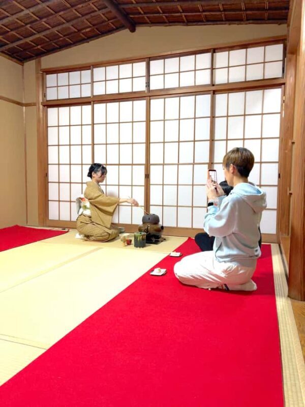 Shibuya Authentic Tea Ceremony with experienced instructor - Shibuya Authentic Tea Ceremony with Experienced Instructor
