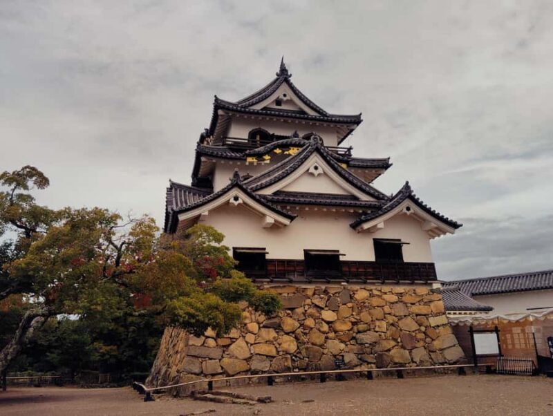 Shiga: Guided Hikone Castle Experience with Samurai Heritage - Authenticity and Local Connection
