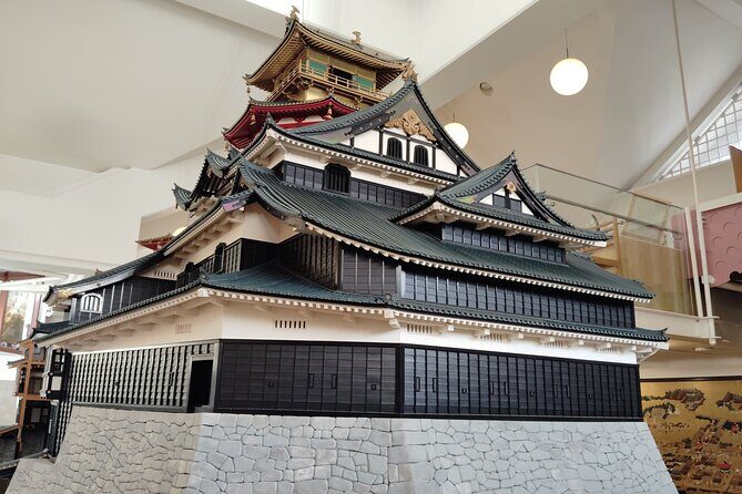 Shiga: Guided Tour of Oda Nobunagas Azuchi Castle Legacy - Key Points