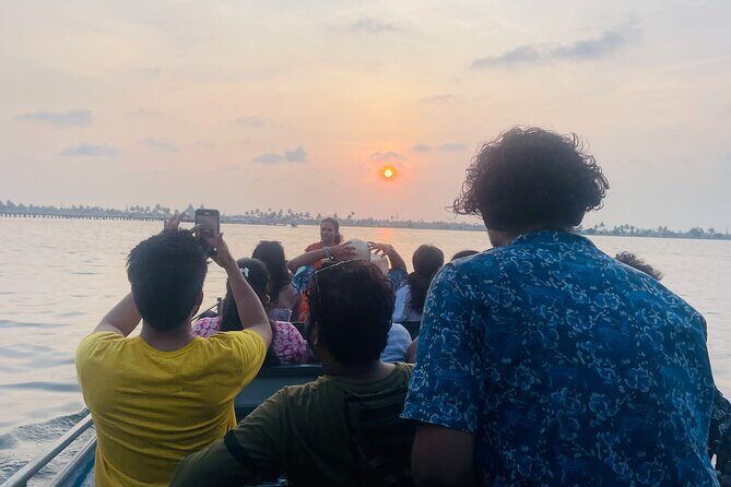 Shikara Boat Tour Alleppey Backwater Fantastic Boat Cruise - What the Reviews Say