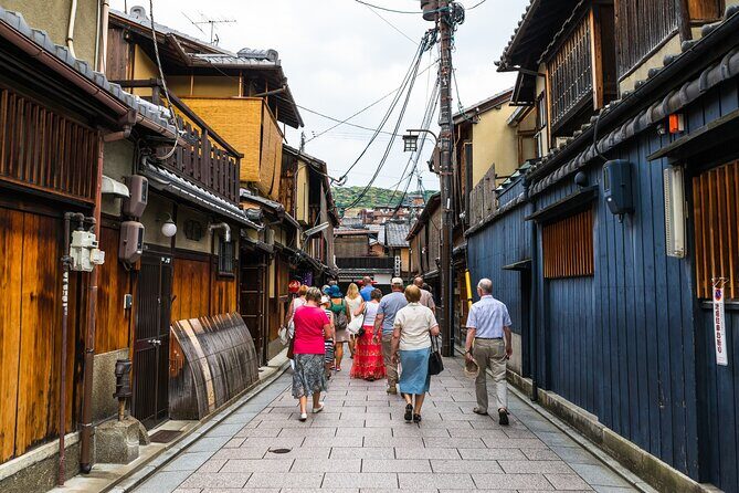 Shimogamo Shrine and Nishiki Market Bus Tour from Kyoto - Who Will Love This Tour?