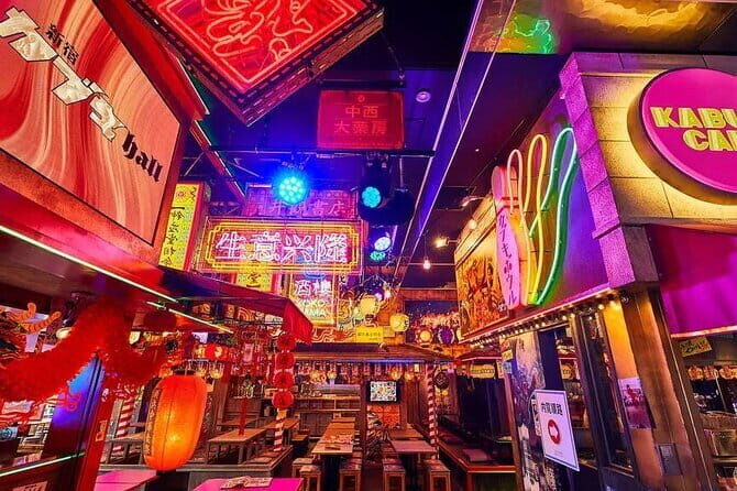 Shinjuku Night Tour and Explore Tokyo Neon Wonderland - In-Depth Look at the Shinjuku Night Tour