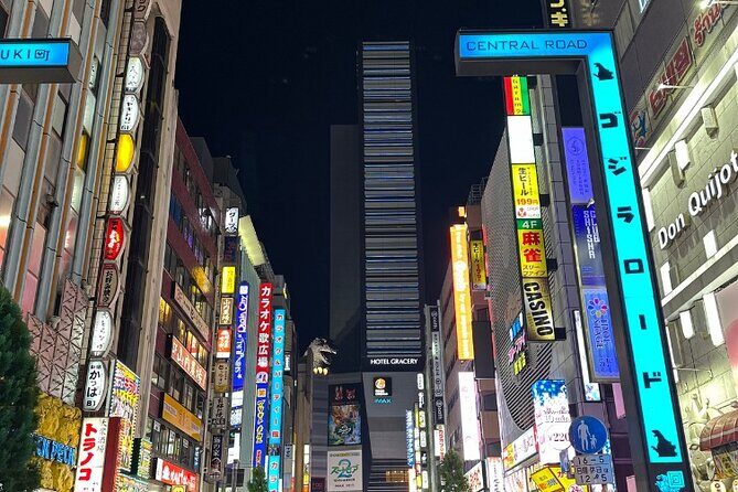 Shinjuku Retro 90s Izakaya and Modern Bar Tour - The Showa-Era Izakaya: Stepping Into the Past