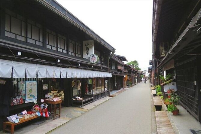 Shirakawa-go, Hida Takayama Day and Old Town Tour from Nagoya - FAQ: Common Questions about the Tour