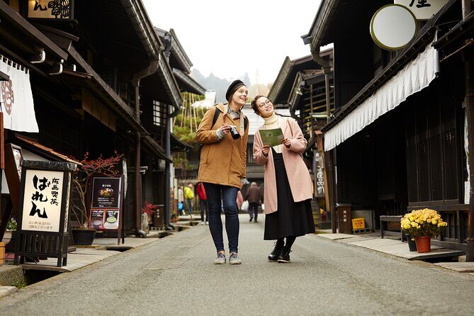 Shirakawa go Light Up and Takayama Historic Tour - Key Points