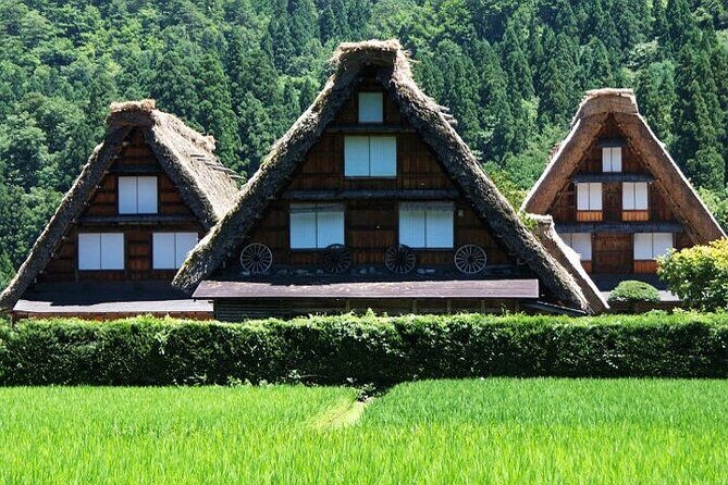 Shirakawa Kenrokuen Garden and Hida Takayama 2D Tour from Tokyo - Key Points