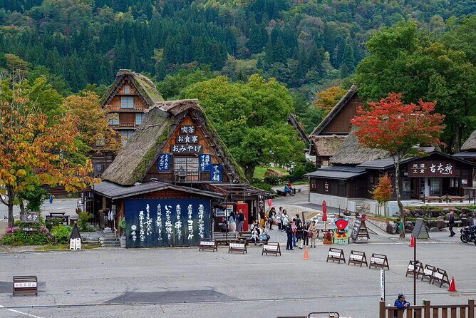 Shirakawa Ono Gifu Bus Tour Experience - Discovering the Charm of Takayama