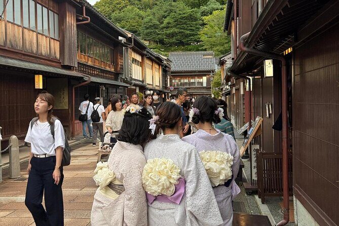 Shirakawago & Kanazawa from Kanazawa - FAQs