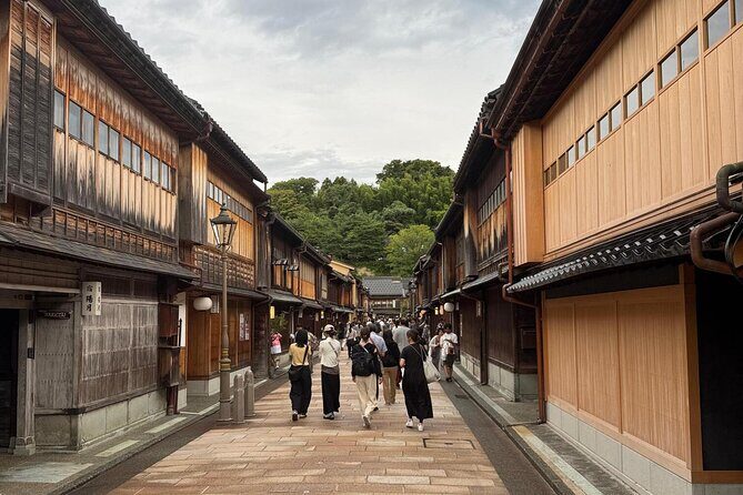 Shirakawago & Kanazawa from Osaka by bullet train - FAQ