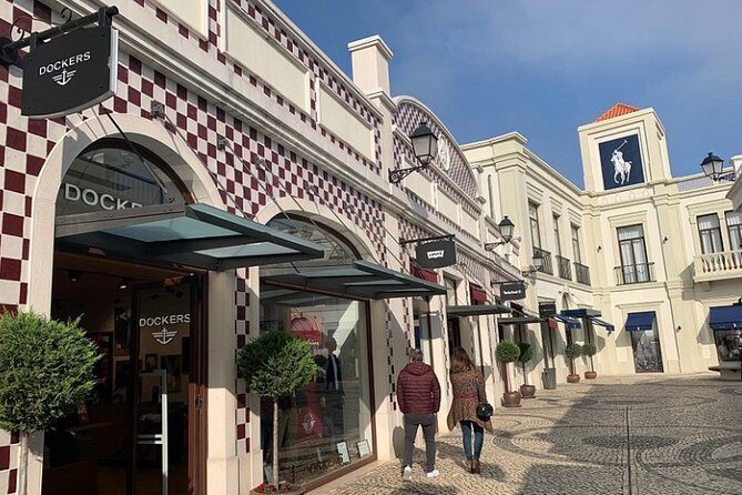 Shopping day at the largest tax free Outlet in Europe - FAQ