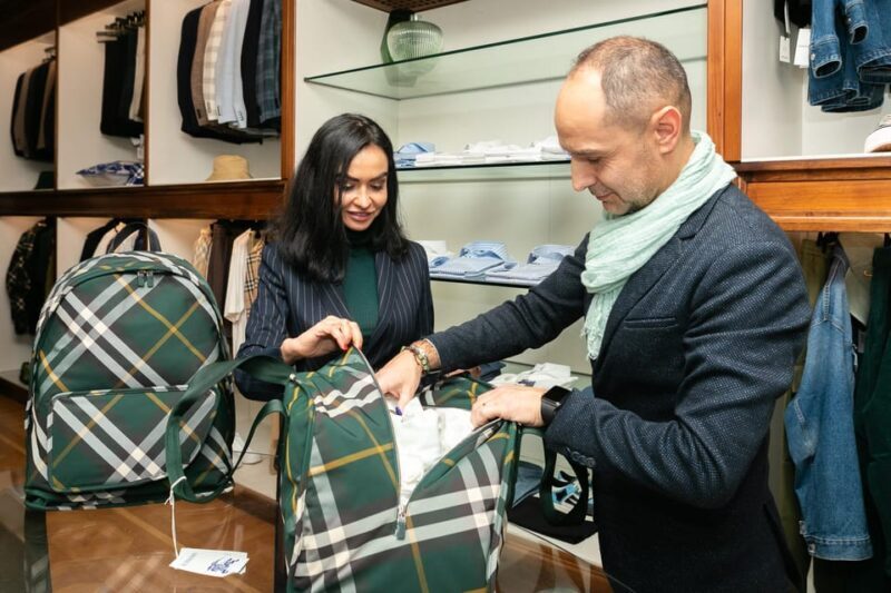 Shopping in Venice with a Personal Stylist - Key Points