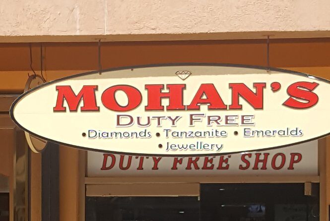 Shopping Tour From Runaway Bay Hotels - Practical Tips for Making the Most of Your Shopping Tour