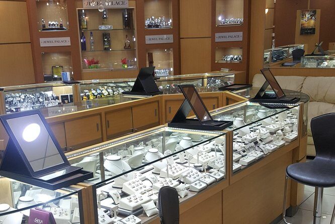 Shopping Tour From Runaway Bay Hotels - FAQ