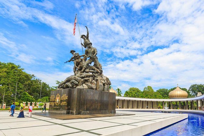 Shore Excursion: Batu Caves And Kuala Lumpur City Tour - Museums and Local Life
