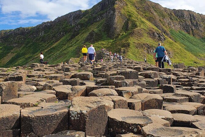Shore Excursion from Belfast to Giants Causeway & Rope Bridge - Key Points