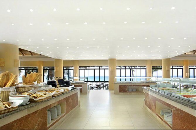 Shore Excursion: Viva Wyndham Resort For The Day With Unlimited Food & Drinks - FAQs