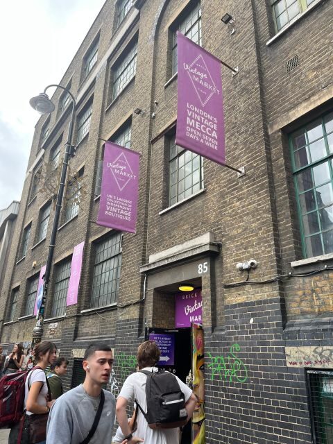 Shoreditch, East End Street Art tour best graffiti and art. - FAQ