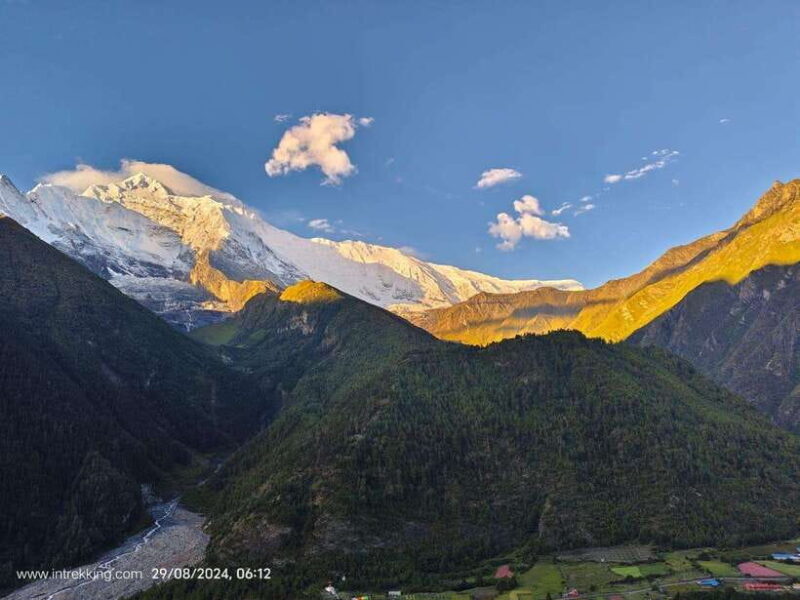 Short Annapurna Circuit Trek 09 Days . - An Overview of the 9-Day Journey