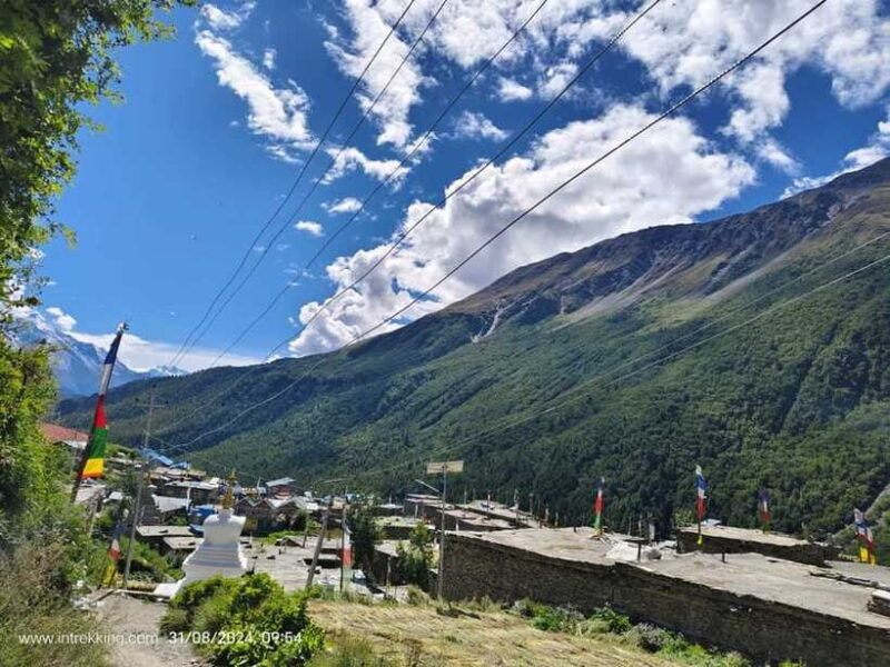 Short Annapurna Circuit Trek 09 Days . - Cost vs. Value