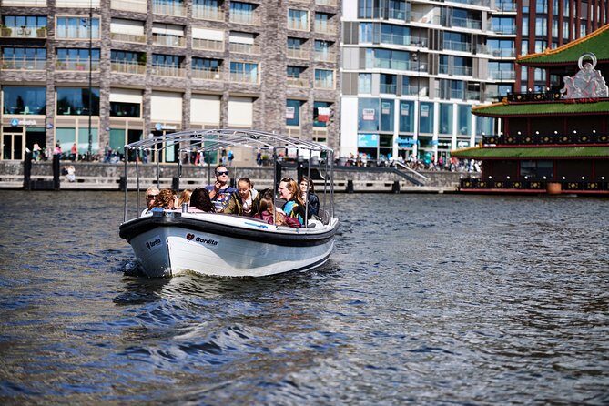 Short canal trip in German: Amsterdam in an hour - Discovering Amsterdam’s Canals with a Short, Authentic Cruise