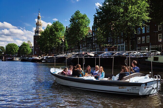 Short canal trip in German: Amsterdam in an hour - Key Points