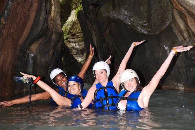 Short Excursion Ziplining & Waterfall, Taino Bay and Ambar cove. - FAQ