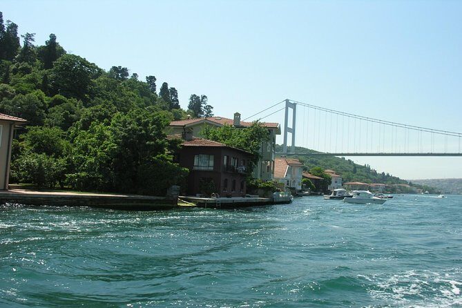 Short Guided Bosphorus and Golden Horn Boat Tour - In-Depth Analysis — Why It’s Worth It