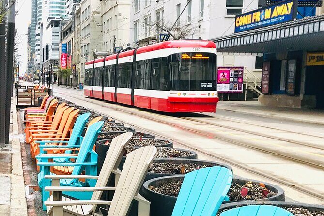 Show me the City! A Small Group Walking Tour of Toronto - An In-Depth Look at the Tour Itinerary