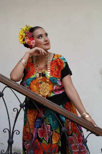 Show off your beauty wearing a typical Oaxacan costume + photo session - The Itinerary