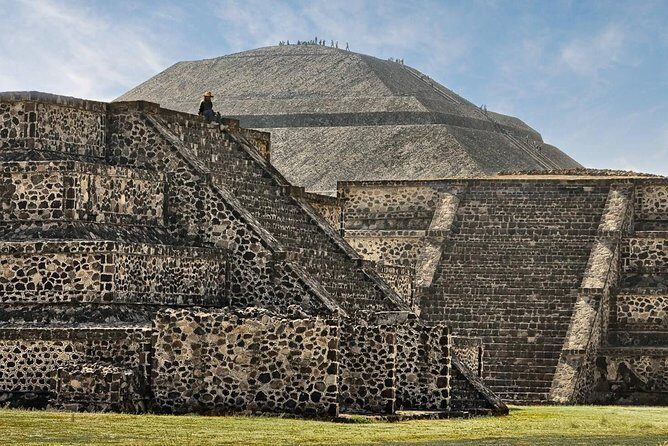 Shrine of Guadalupe and Teotihuacan Private & Small groups - Frequently Asked Questions