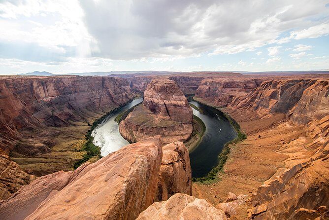 Shuttle Between Las Vegas, St George, Kanab and Page - A Practical Guide to the Shuttle Between Las Vegas, St. George, Kanab, and Page