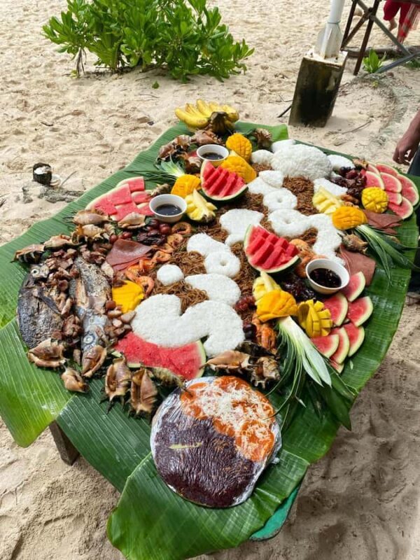 Siargao: Island Hopping Tour with Lunch and Unlimited Drinks - Key Points