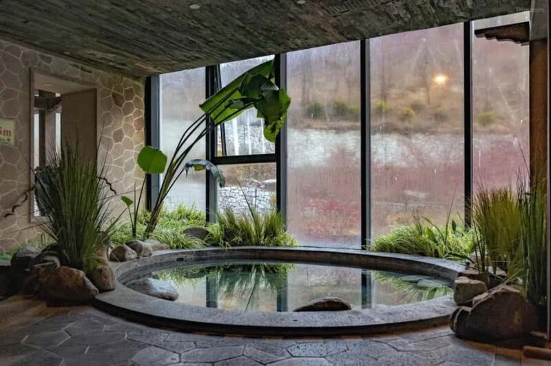 Sichuan: Ramada Guergou Hot Springs Tickets - Key Points