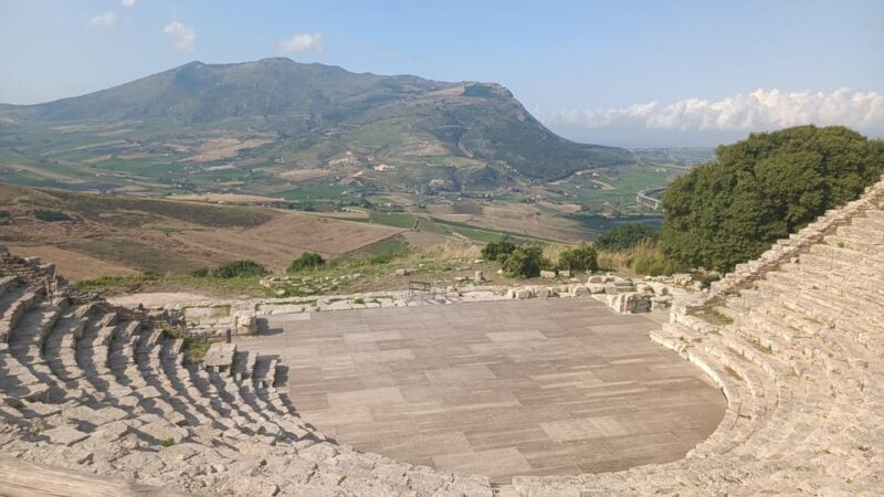Sicily: Segesta Ticket, Shuttle Service & City Audio Tour - Key Points