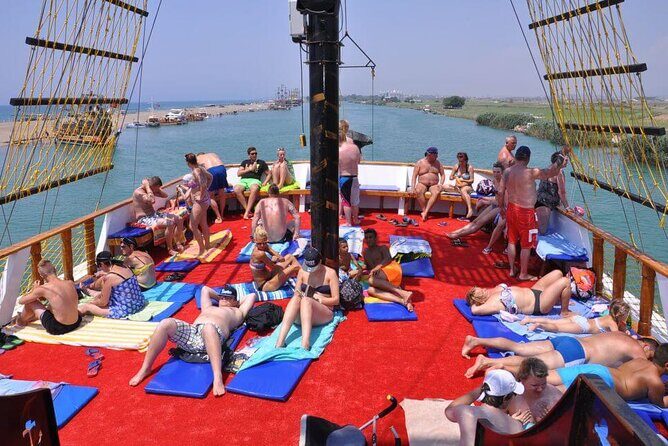 Side: Dolphin Island Boat Tour with Foam Party and Lunch - Final Thoughts: Who’s This Tour For?