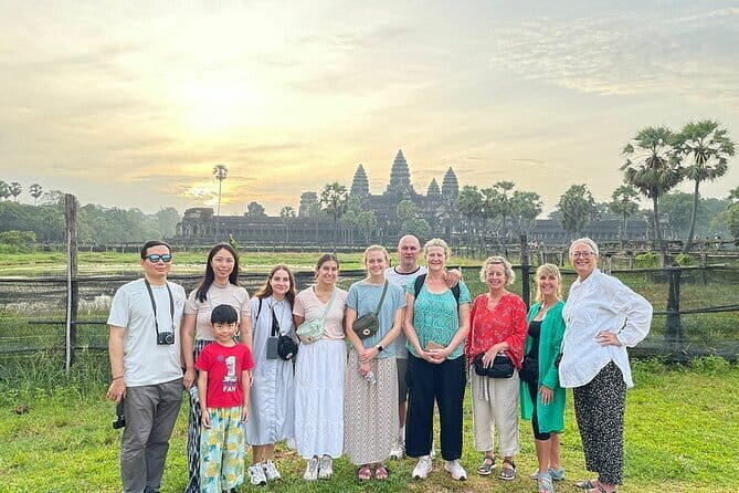 Siem Reap: 01Day Angkor Wat Sunset Tour with English Guide - Who Should Book This Tour?